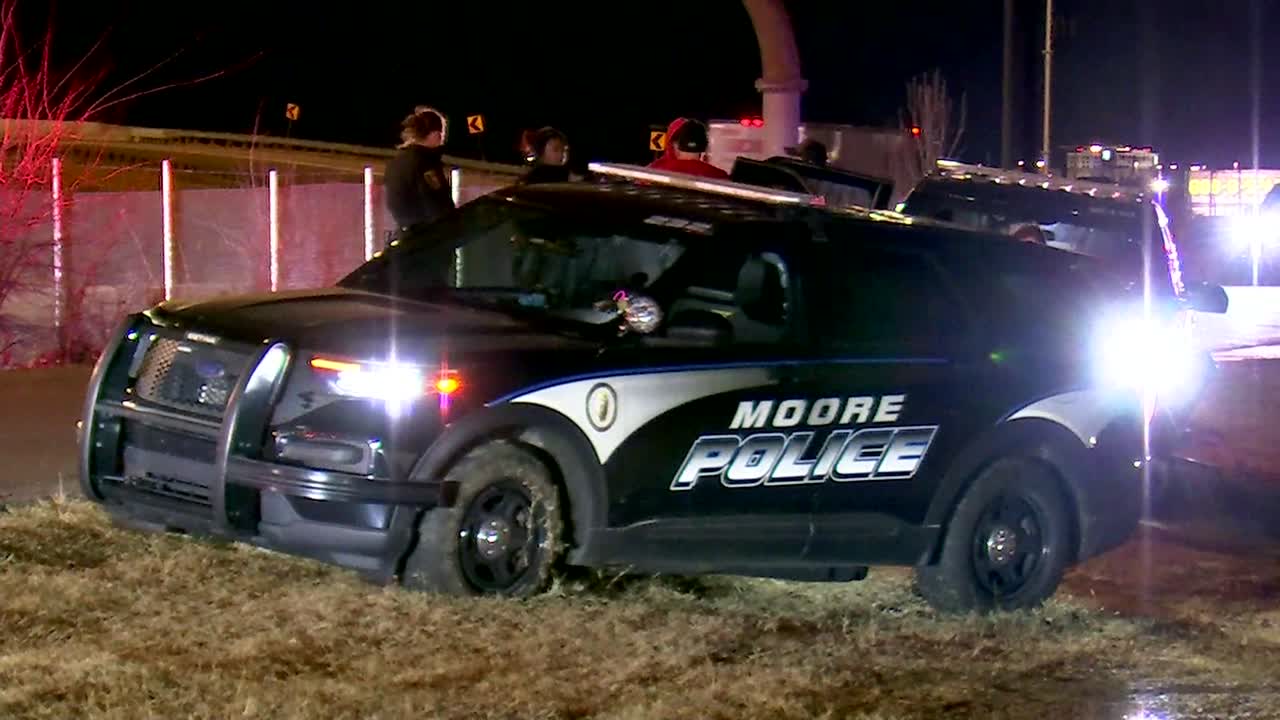 Moore officers crash during pursuit with man driving stolen Jeep