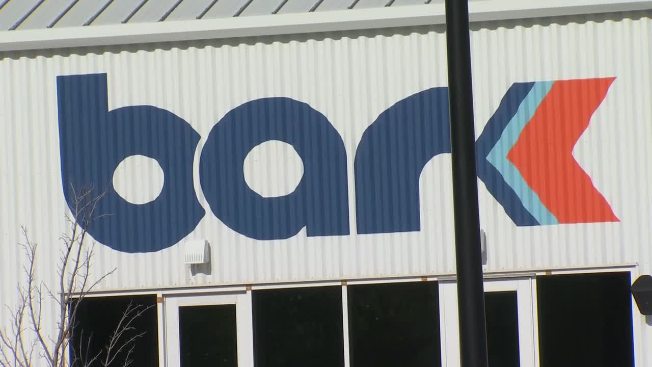 Bar K employees blind-sided by closure, members want refunds