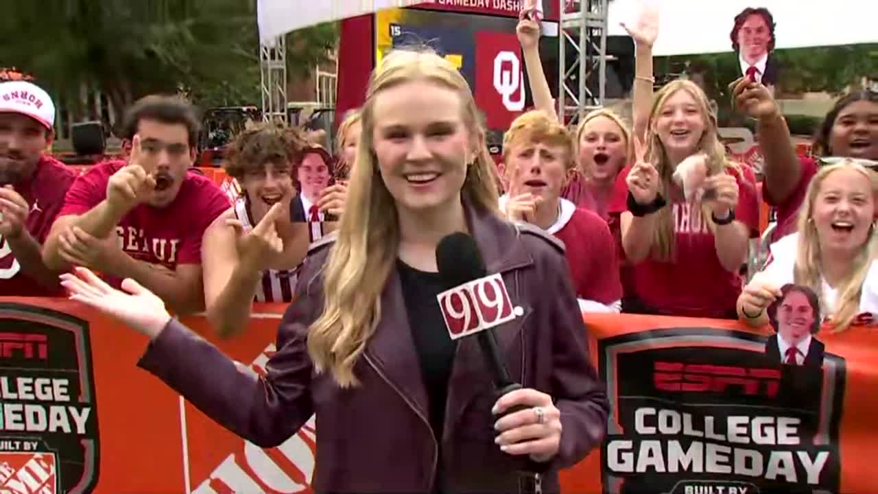 OU fans line up for College Gameday