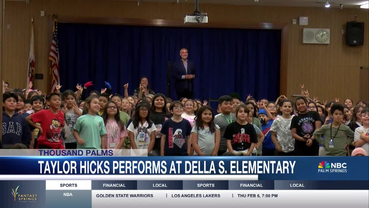 American Idol Winner Taylor Hicks Performs for Students