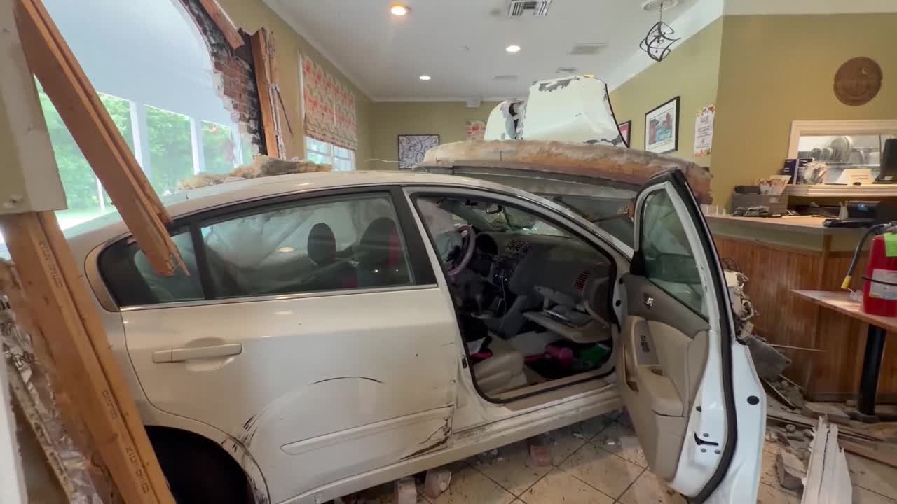 Miracle in Algiers: Car Plows Into Crowded Olive Branch Cafe Dining Room