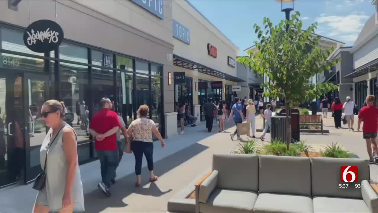 Tulsa Premium Outlets Opening Weekend