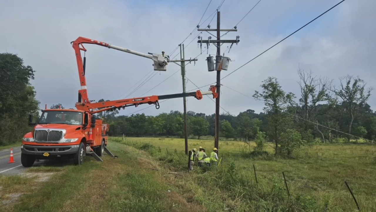 OG&E Linemen Restore Power For 15,000 Customers After Hurricane ...