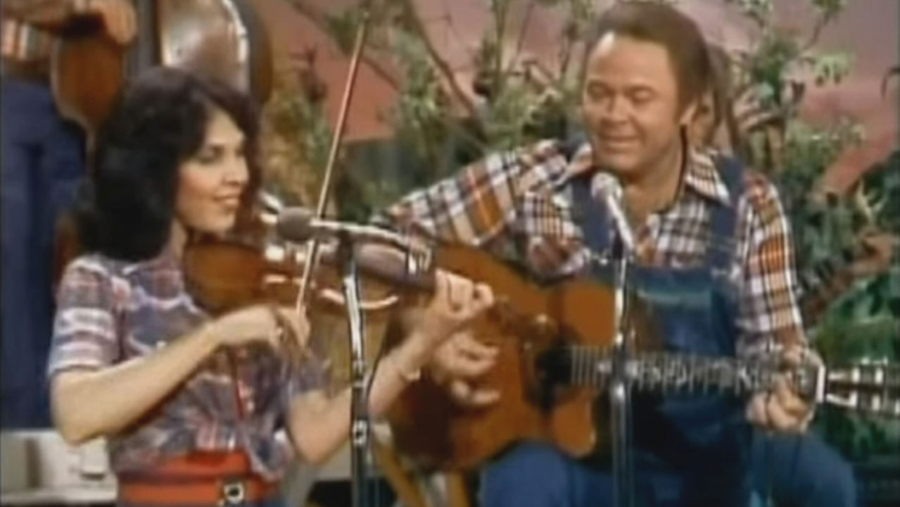 'Hee Haw' stars head to Grove for nostalgic live show